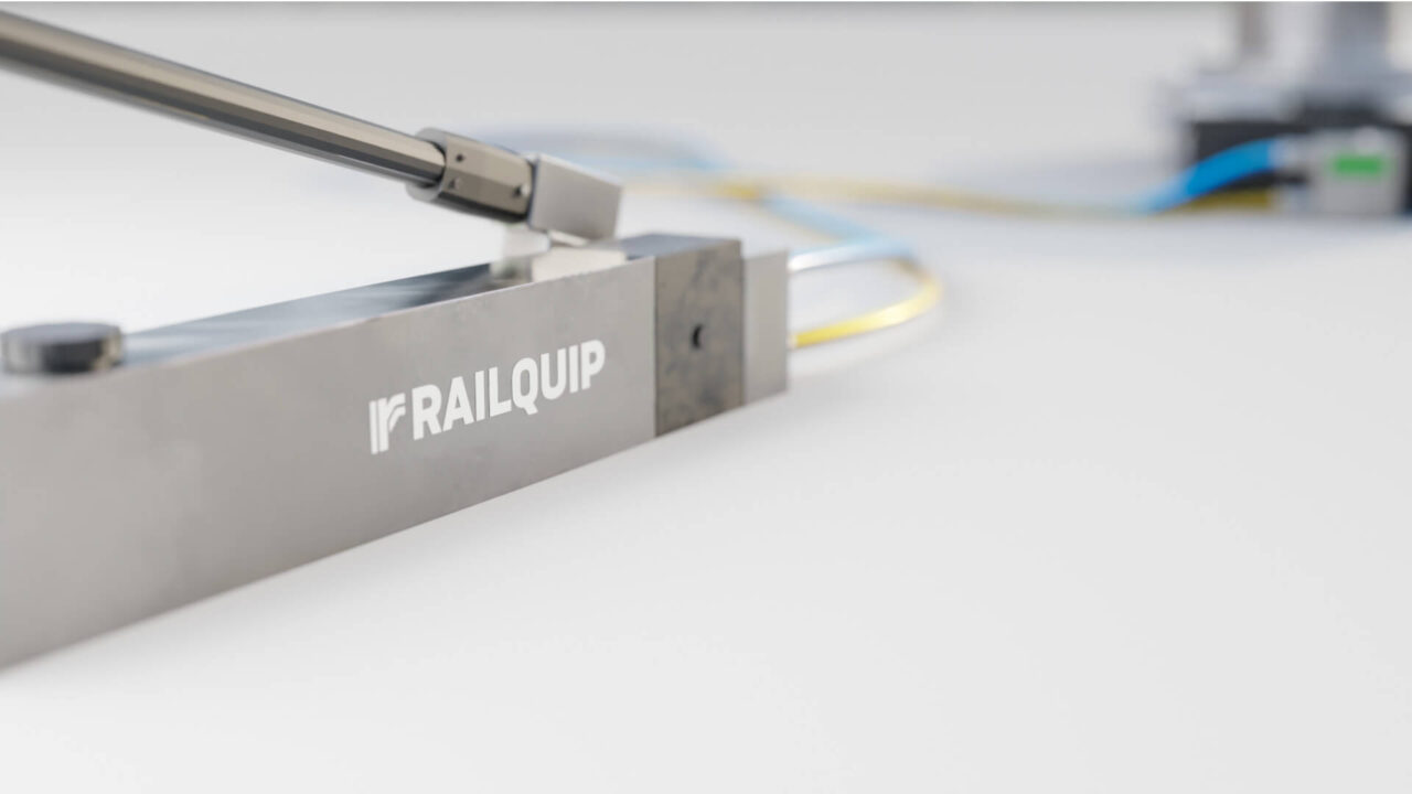 Compact Rerailing Unit for Fast Rail Recovery | Railquio
